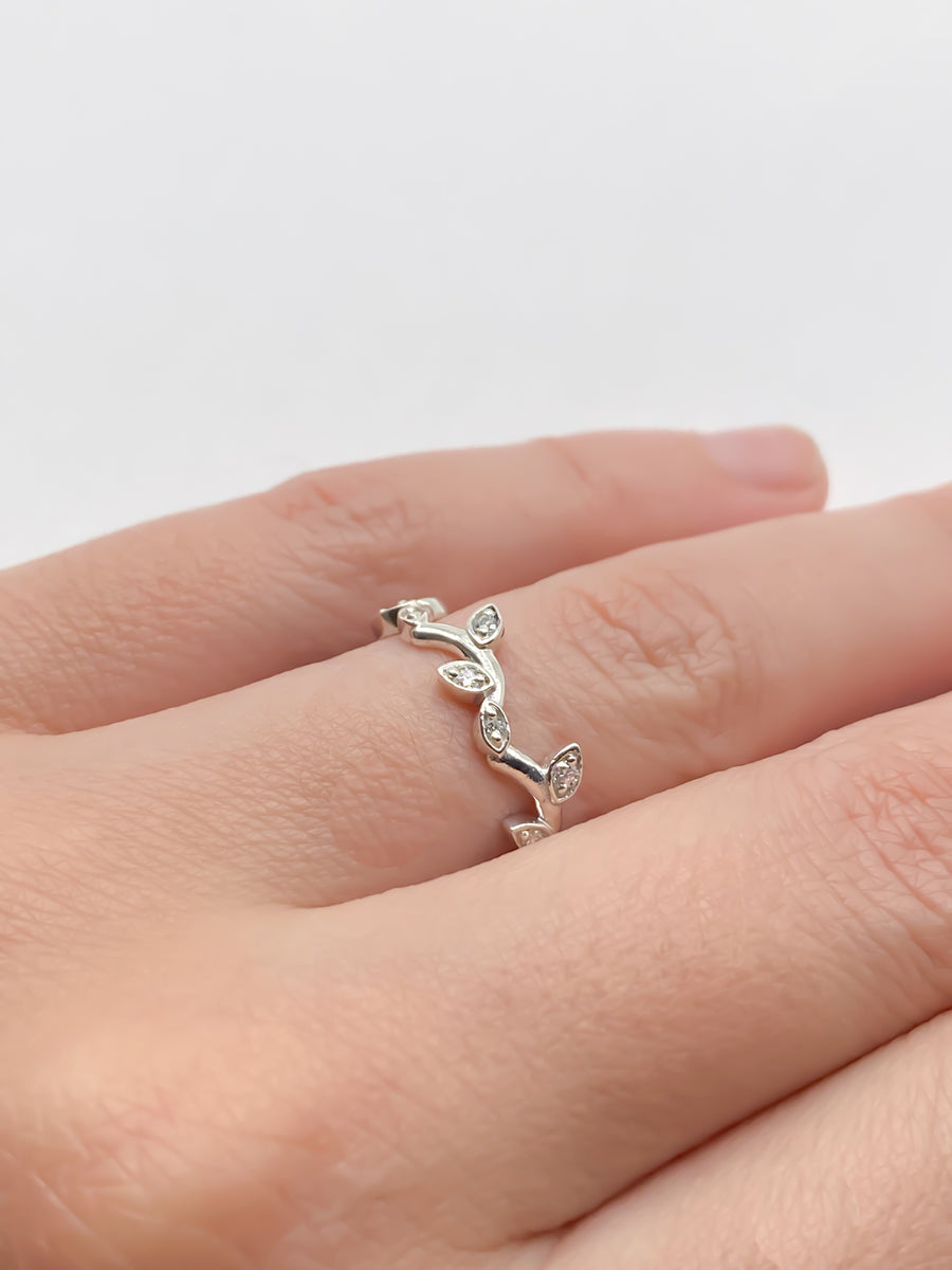 Diamond Vine Ring – Emerald & Ivy Jewelry